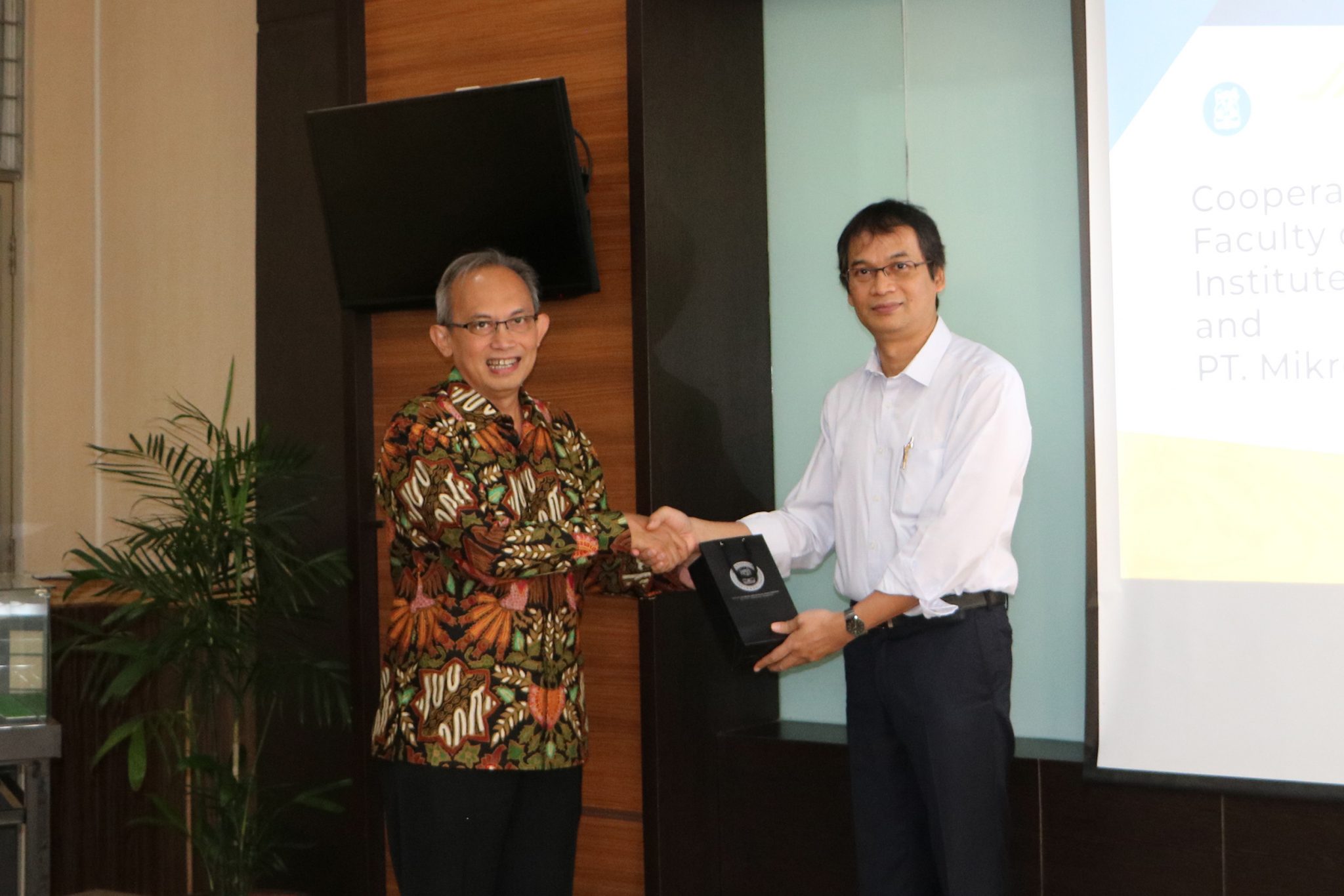 Cooperation Between Faculty of Mining & Petroleum Engineering Institute ... Cooperation Between Faculty of Mining & Petroleum Engineering Institute ...